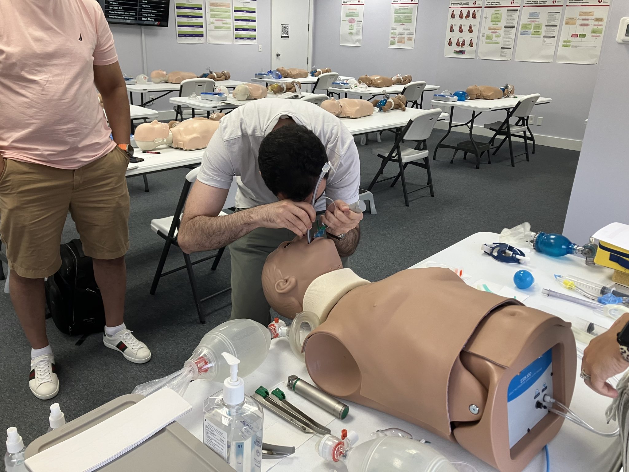 Airway Obstruction: Partial vs Complete Signs & Treatment